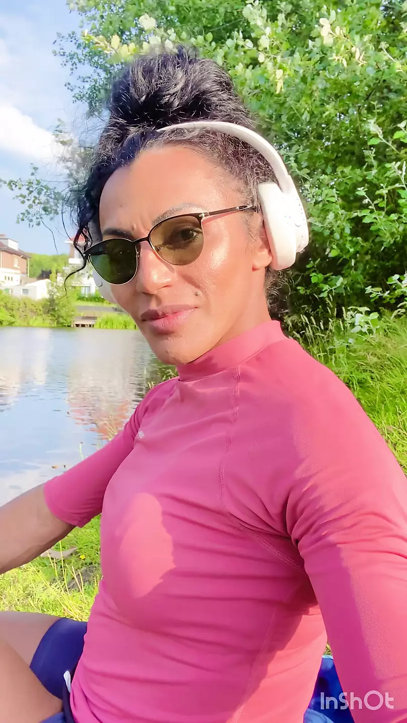 Shemale Pissing in the Park: Amateur Porn feat. byalessa | xHamster