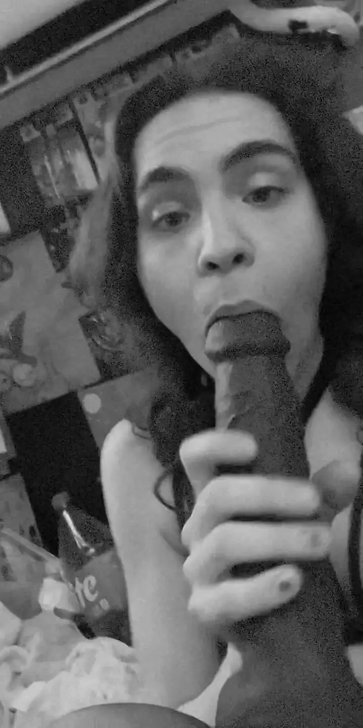 Sucking That Big Bbc Dildo Amateur Amateur Porn Feat Teabeanie Scott Xhamster