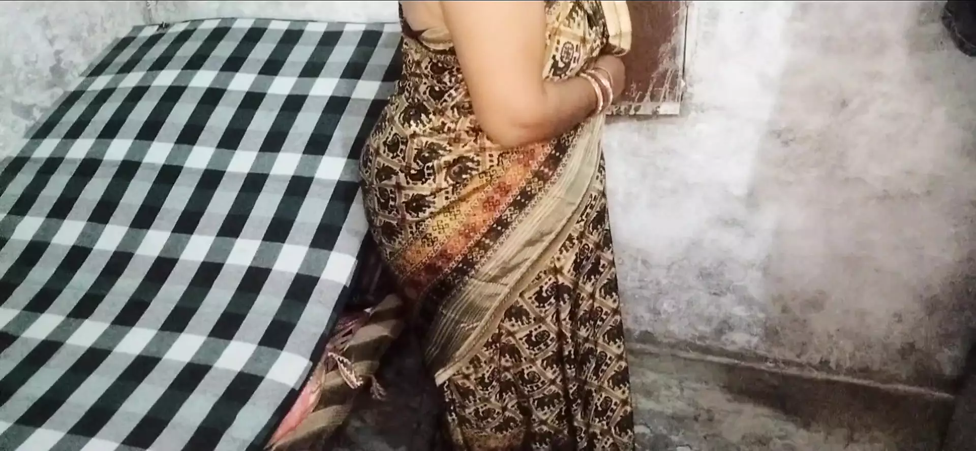 गांव की सुंदर भाभी को उसके देवर ने कुछ समय के लिए चोदा और उसके मुंह में