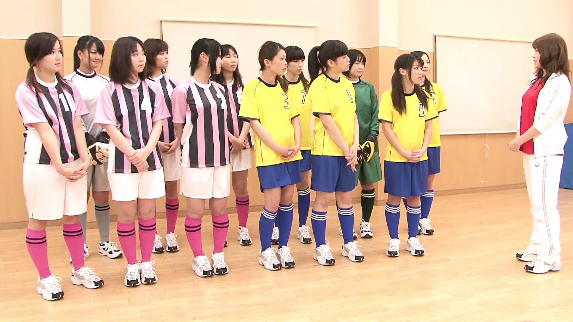 Sex On The Girls Soccer Team In Japan With Older Men Blowjob Hairy