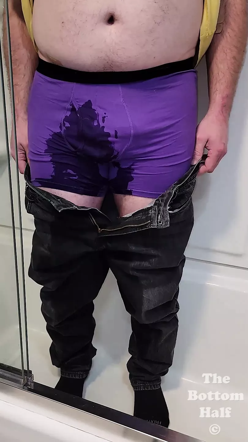 Pissing My New Underwear When I Had To Go American Gay Amateur Porn