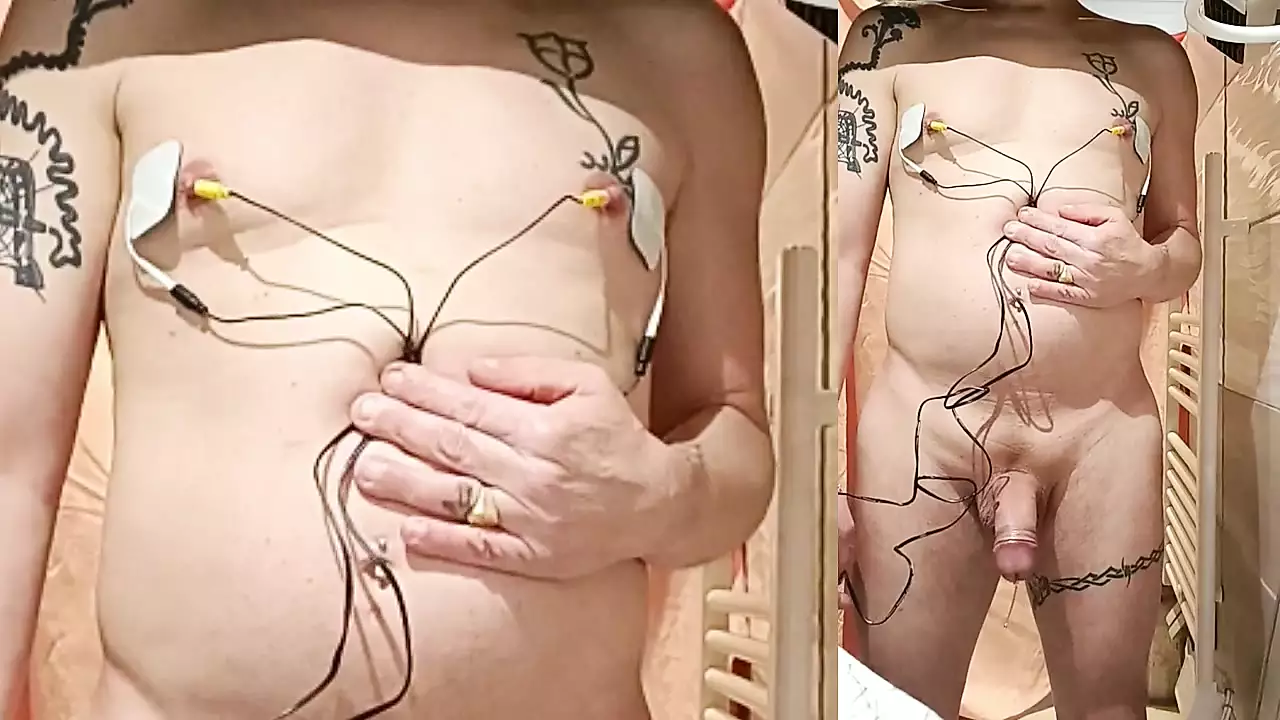 E-stim elektro in de gaten van mijn piercing tieten, klaarkomen | xHamster