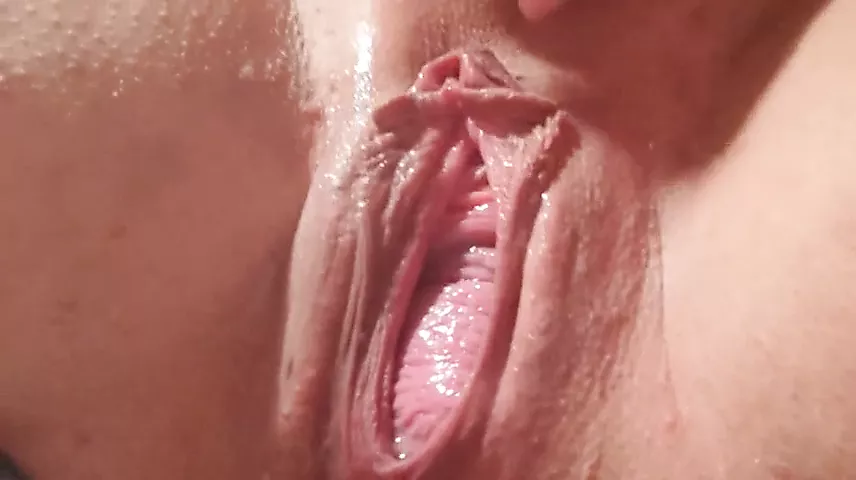 Muschi kommt und Pisse schmeckt trinken | xHamster