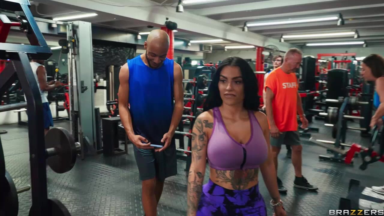A Not So Sneaky Public Gym Bang The Official Egypt Brazzers Big Cock