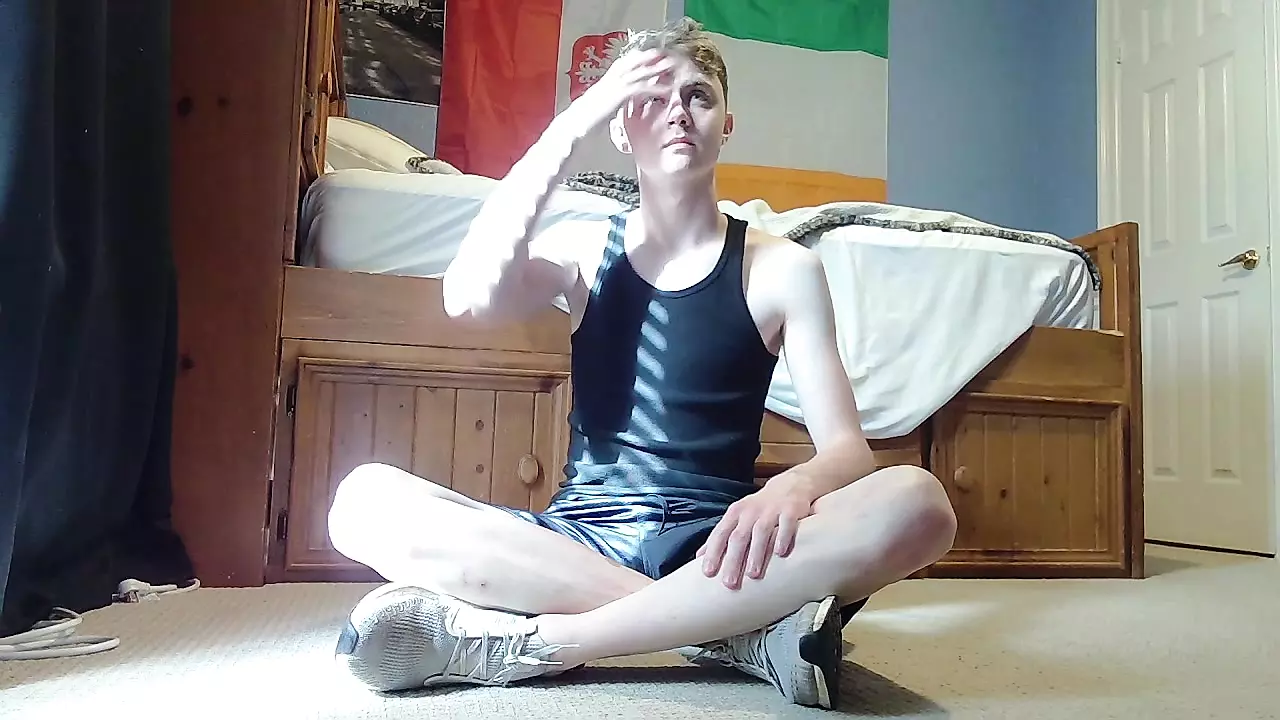 Junge-schlampe! Heißes junge-porno-video! 10k Ansichten für teil 2! | xHamster