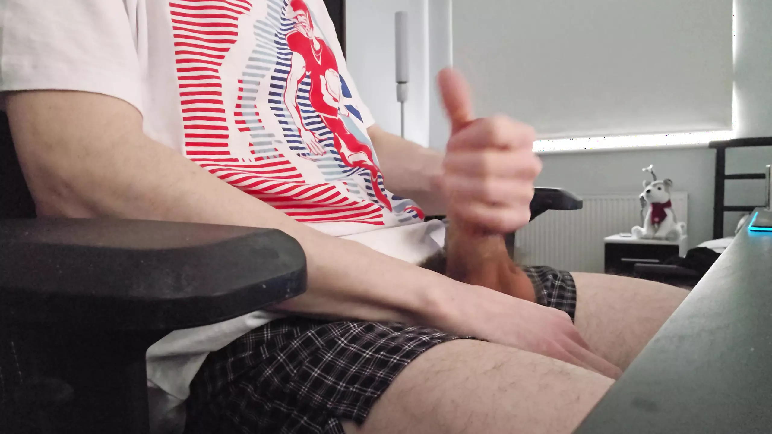 撸管看色情片 Xhamster 0708