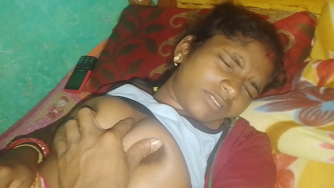Desi Hot Mallu Aunty Boobs Pressing Free Porn E4 Xhamster