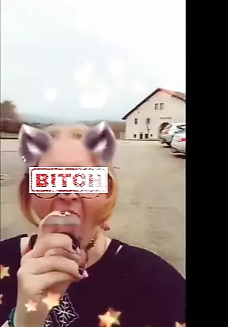 Entrenamiento de garganta profunda al aire libre | xHamster