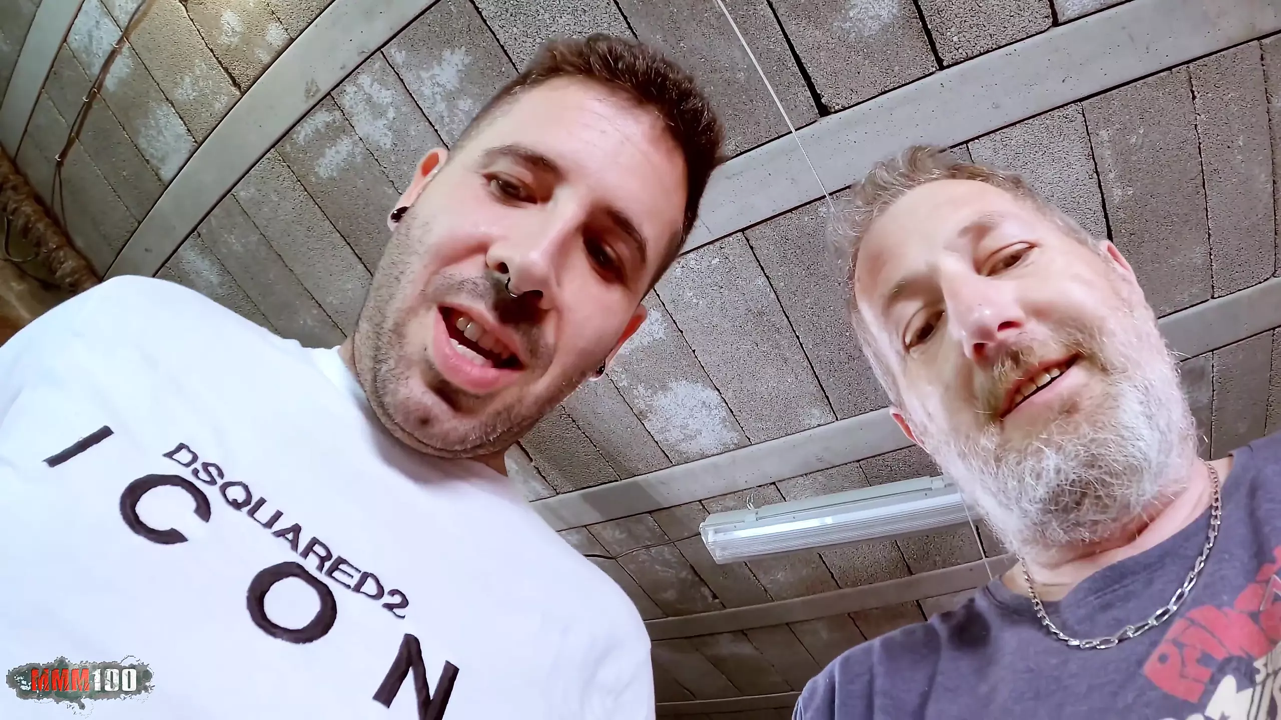 Agatha Dreadlocks In Einem Hardcore Dreier Mit Kevin White Und Terry Xhamster