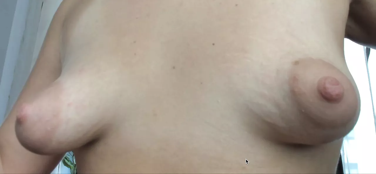 Erstaunliche geschwollene Brustwarzen | xHamster