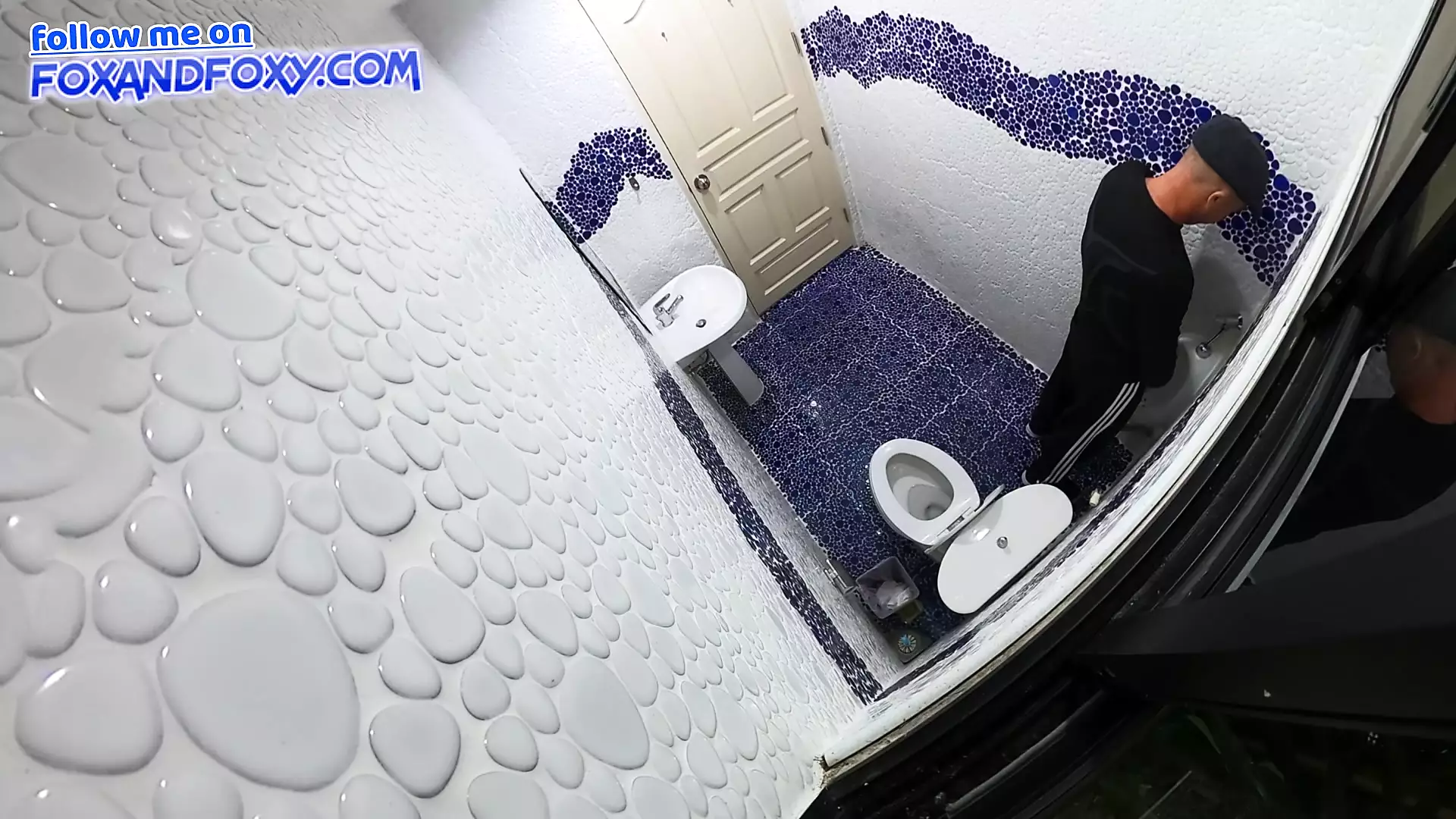Nyilvános Wc Kamera 1 Idegenek Faszának Szopása A Nyilvános Wc Ben