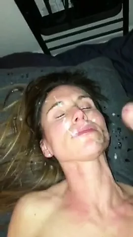 射在妻子脸上 | xHamster