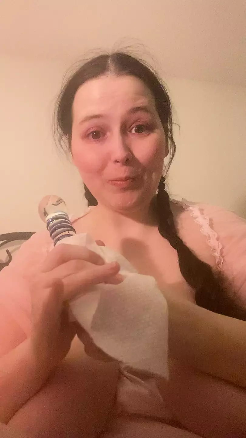 Sex Toy Review And Demonstration Aptitan 7 1 Double Ended Glass Dildo Xhamster