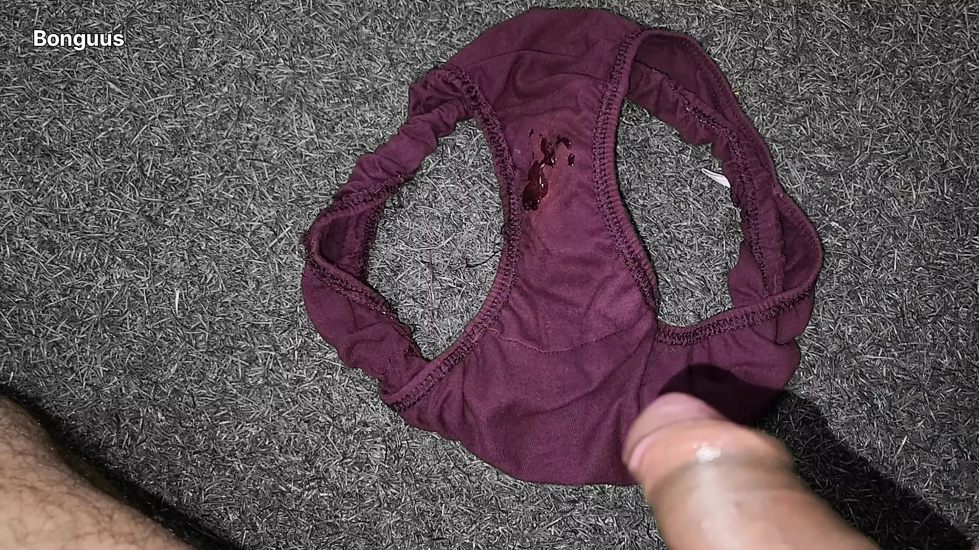 Je me branle sur ma culotte mouillée de mes meilleures amies | xHamster