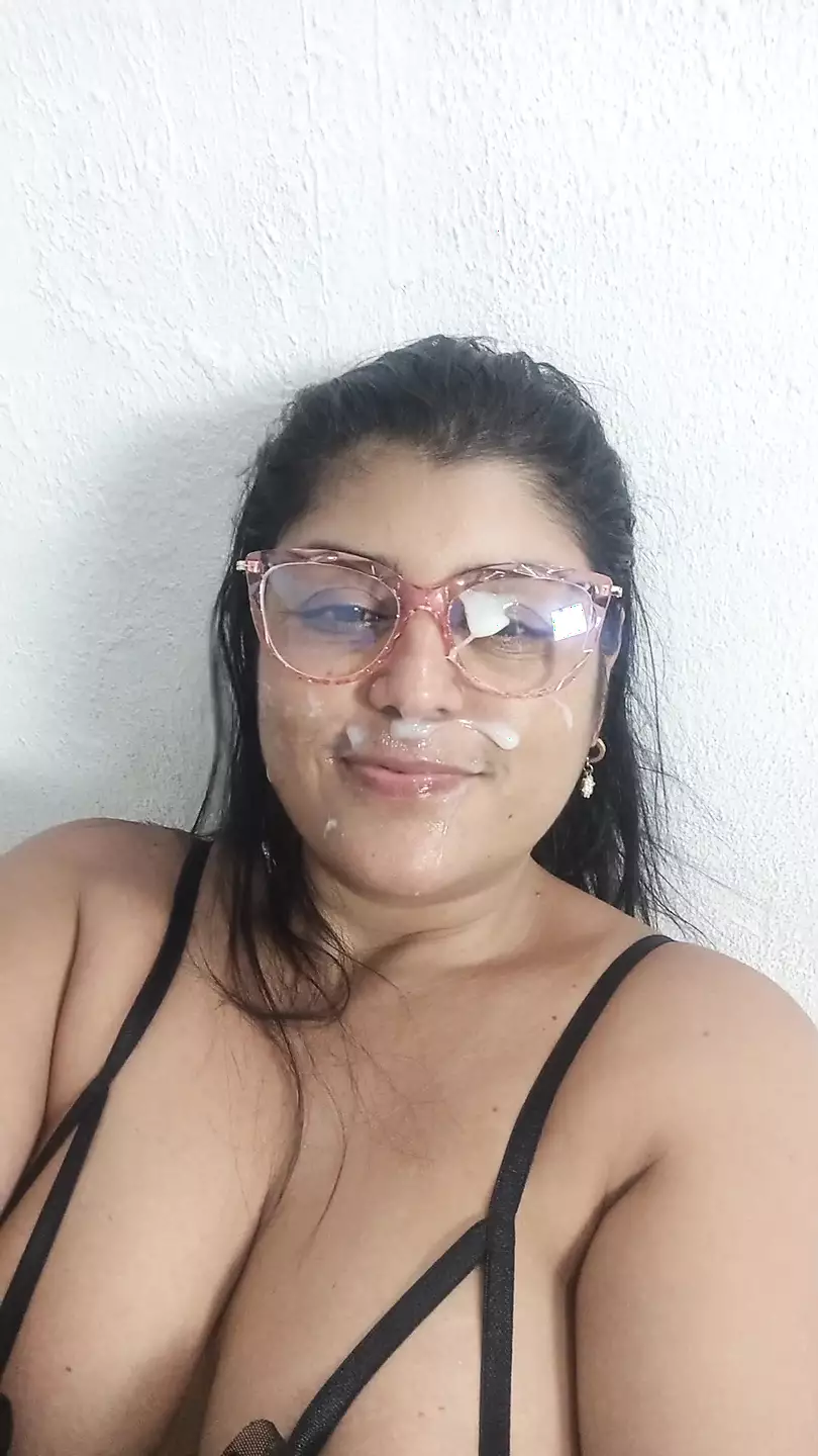 Ma Demi Sœur Minterrompt Et Je Finis Par La Baiser Et Remplir Tout Son