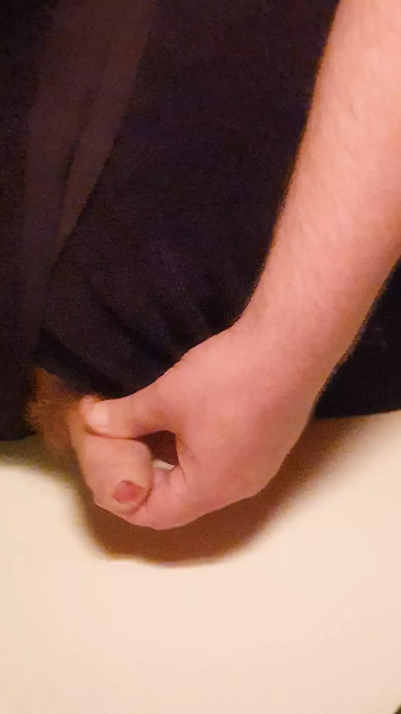 Wanking on the Desk: Gay Uncut Amateur Porn feat. Timebomb | xHamster