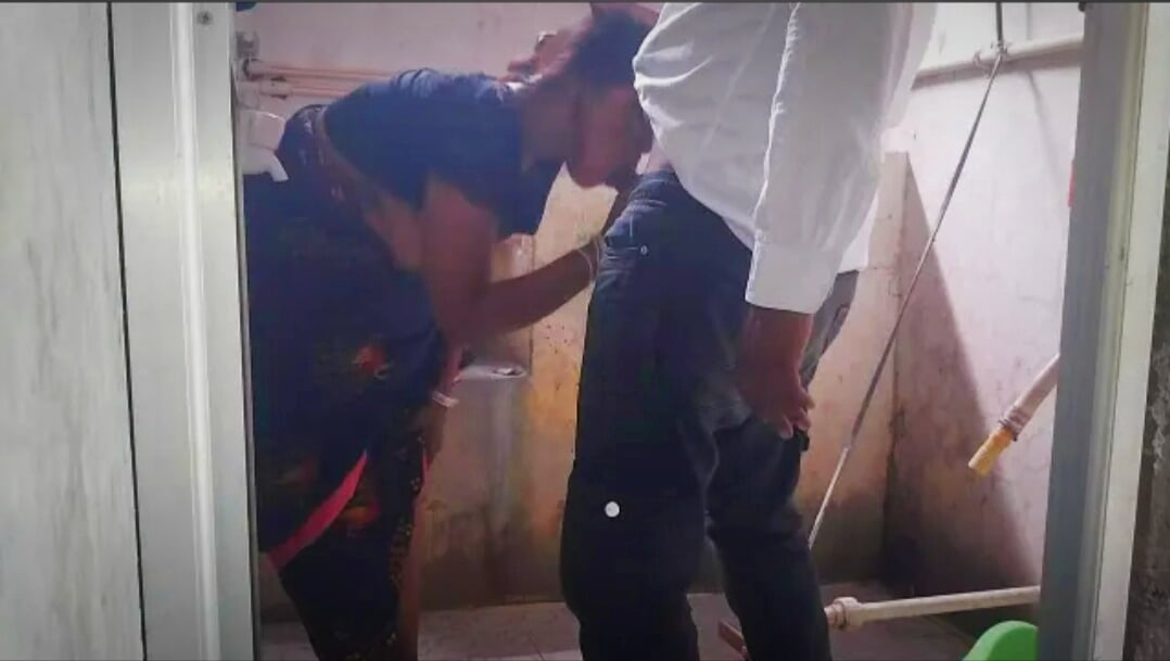 Pooja Bhabhi Coming Bathroom Hard Blowjob Fucking Feat Pooja Raniji By