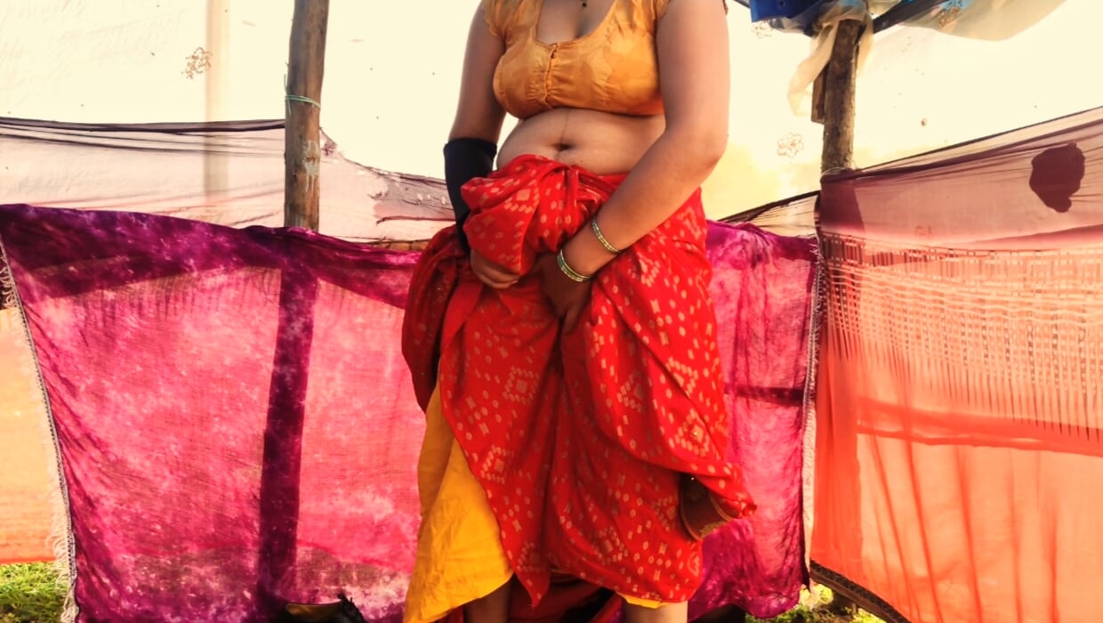 Desi Indian Aunty Gives Blowjob And Hot Sex Hindi Video Moaning Porn 