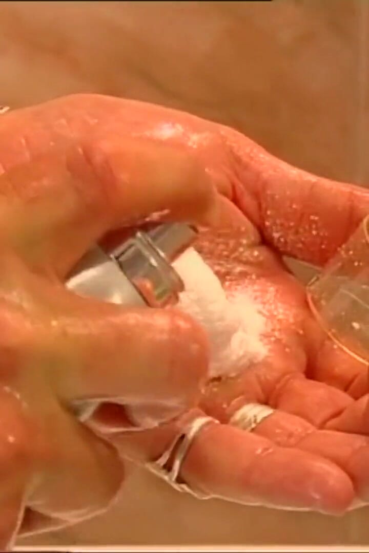 Soție Matură Sexy Cu Pizdă Netedă Futută în Baie De Soț Cu Pulă Uriașă